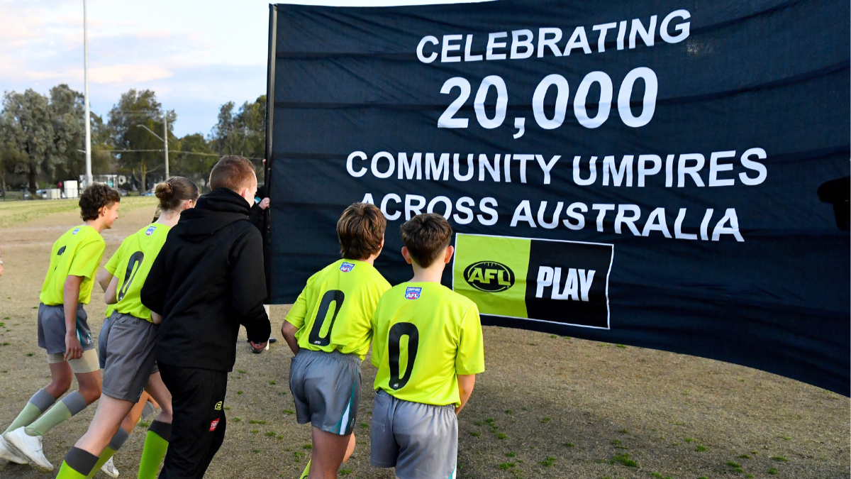 Community umpires reach record numbers in 2024 - Play AFL