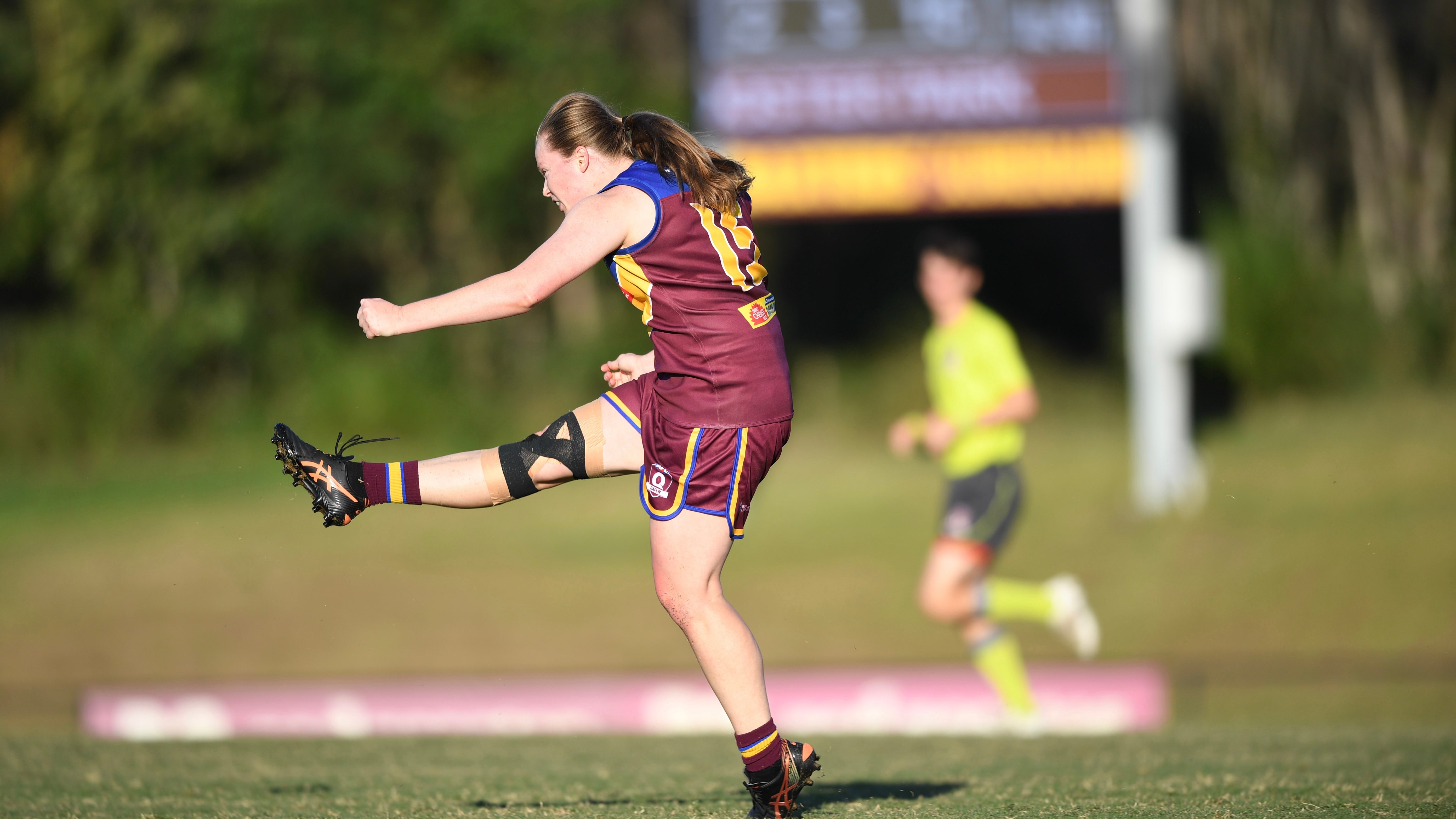 A Defensive Battle Beckons for Inaugural Bruce Highway Clash - Play AFL