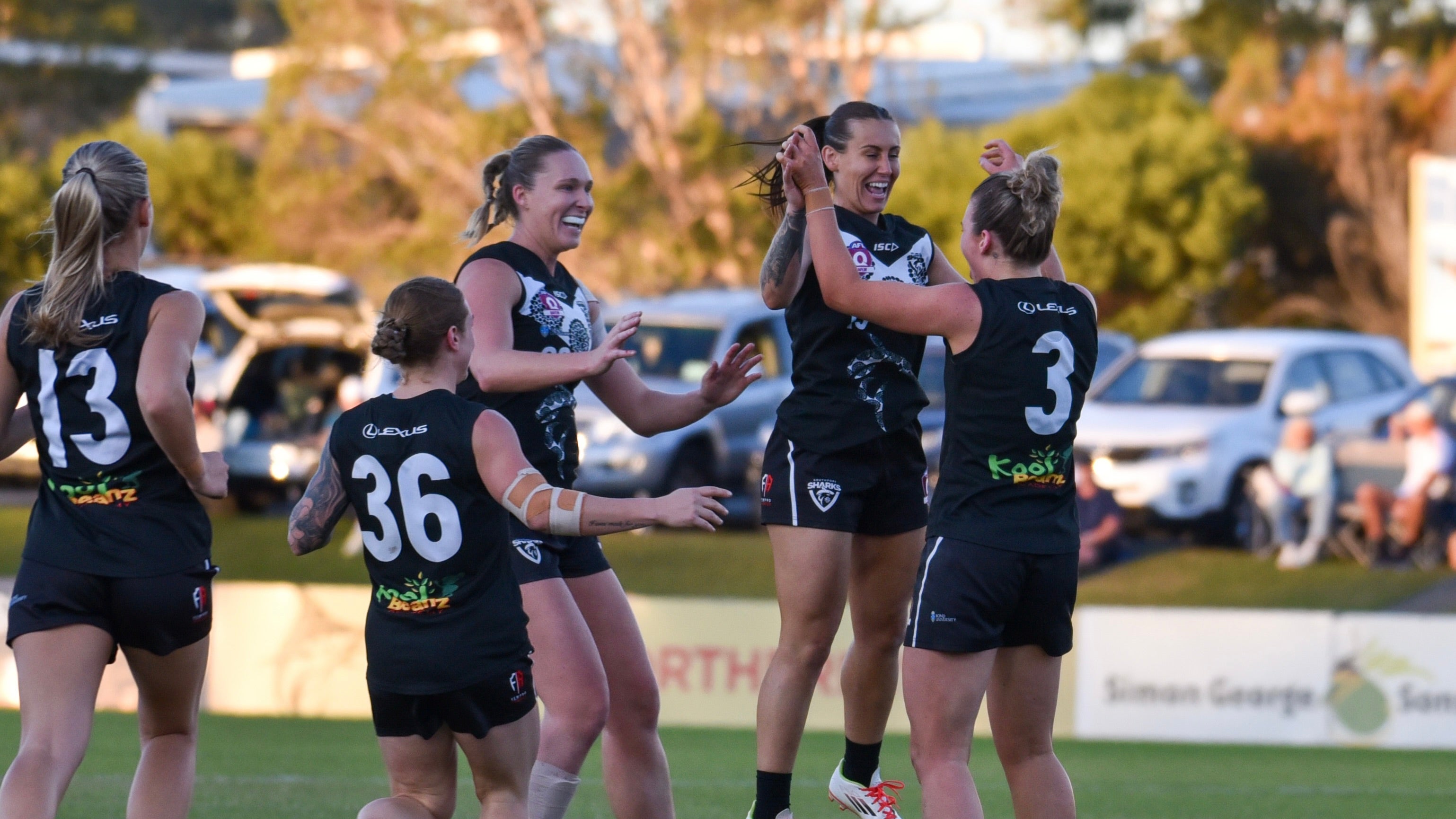 SHARKS DEVOUR BULL SHARKS IN POWERHOUSE DISPLAY - Play AFL